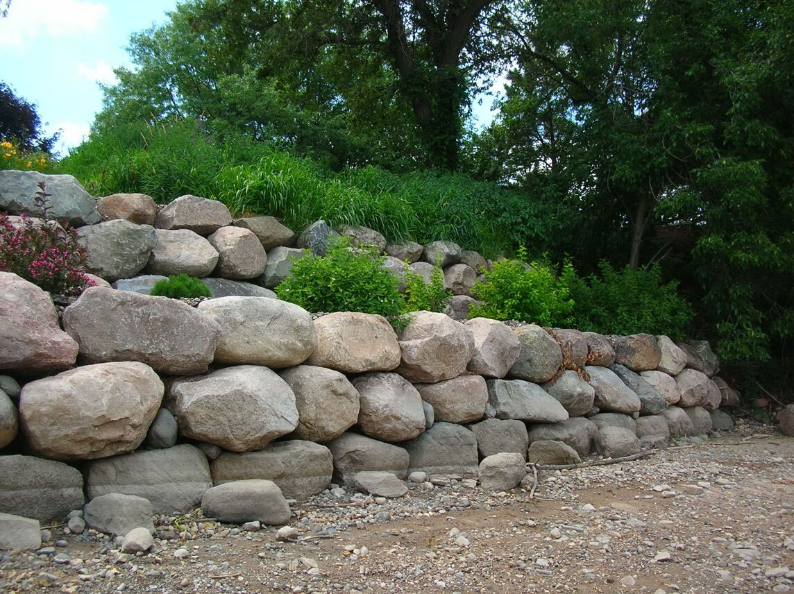 Projects | Boulder Walls | Granite Walls | Retaining Walls Twin Cities MN